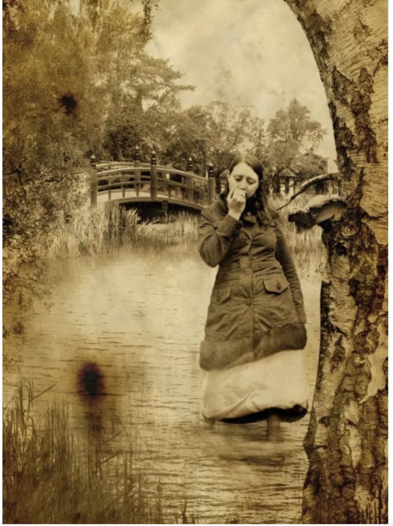 There Are Actually Two Women in This Creepy Photo