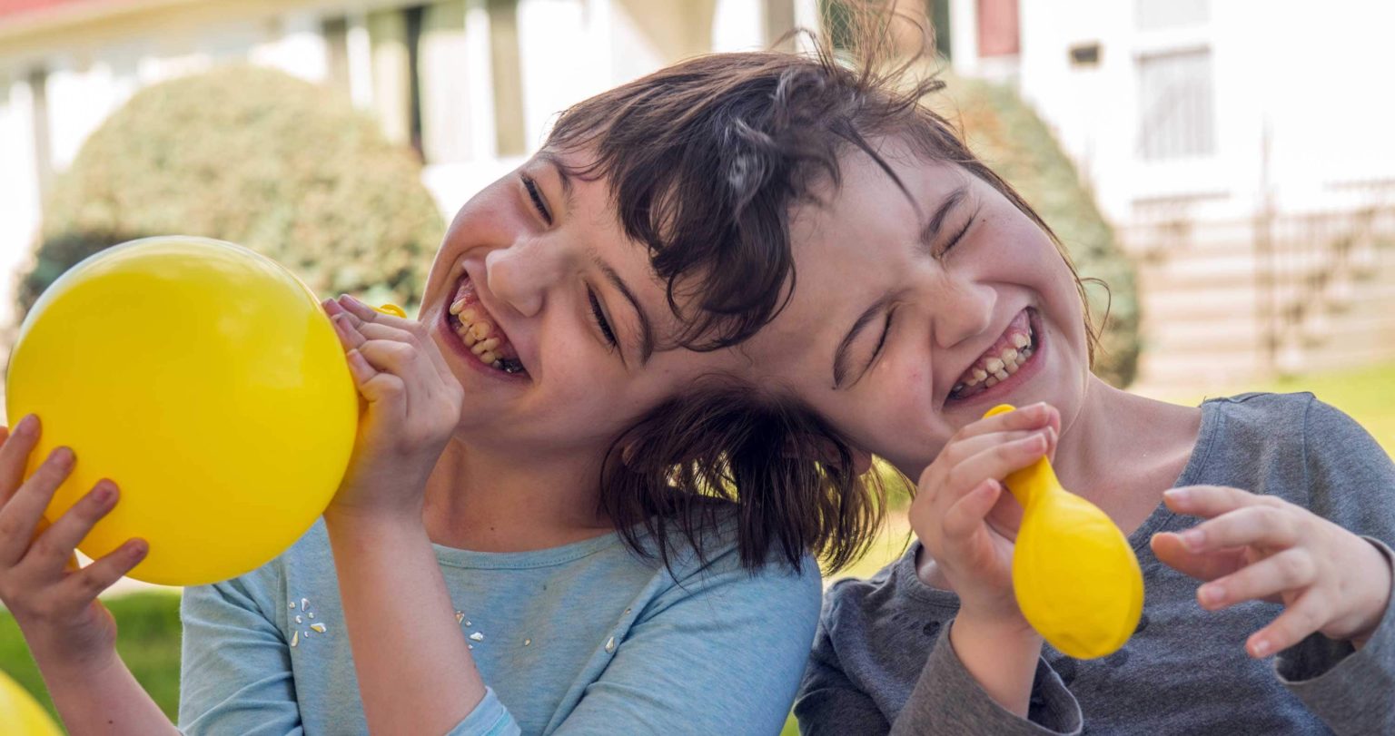 The Incredible Twins Who Share A Brain And Can See Through Each Other's ...