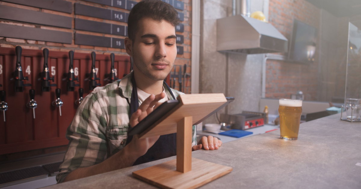 30 Rules for Restaurant Etiquette