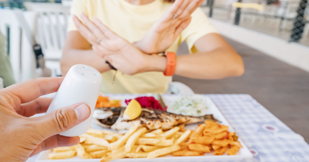 24 Things People With Good Table Manners Don’t Forget to Do