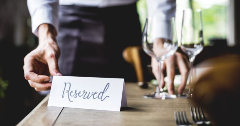 30 Rules for Restaurant Etiquette